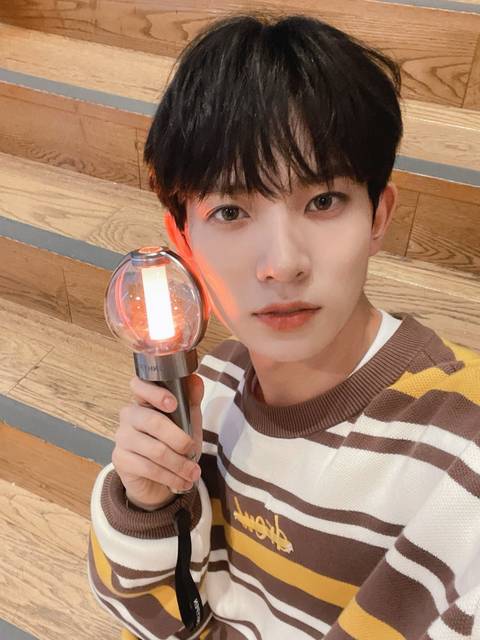 第4世代KPOPアイドルのペンライトまとめ♡【男性編】 - 韓国トレンド情報・韓国まとめ JOAH-ジョア-